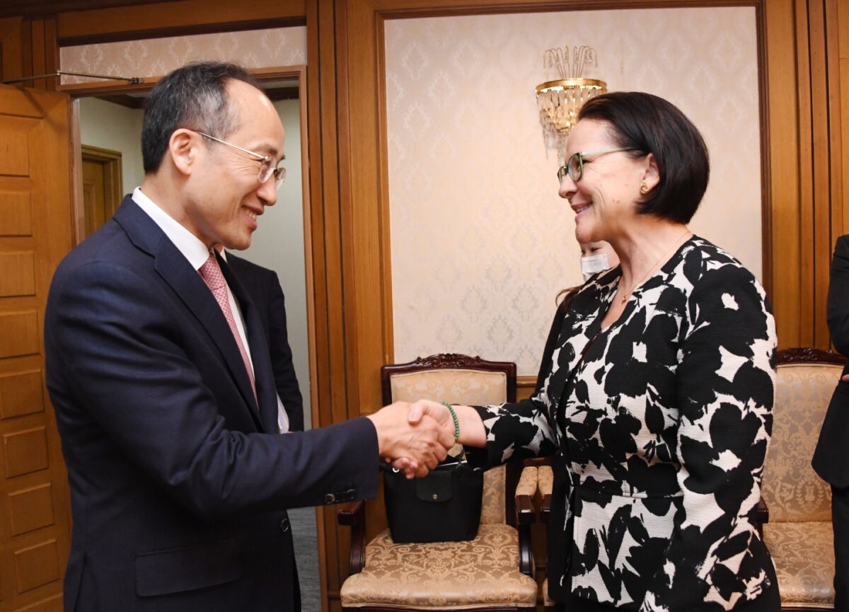 서울 » Luxembourg Finance Minister Yuriko Backes on financial mission in ...